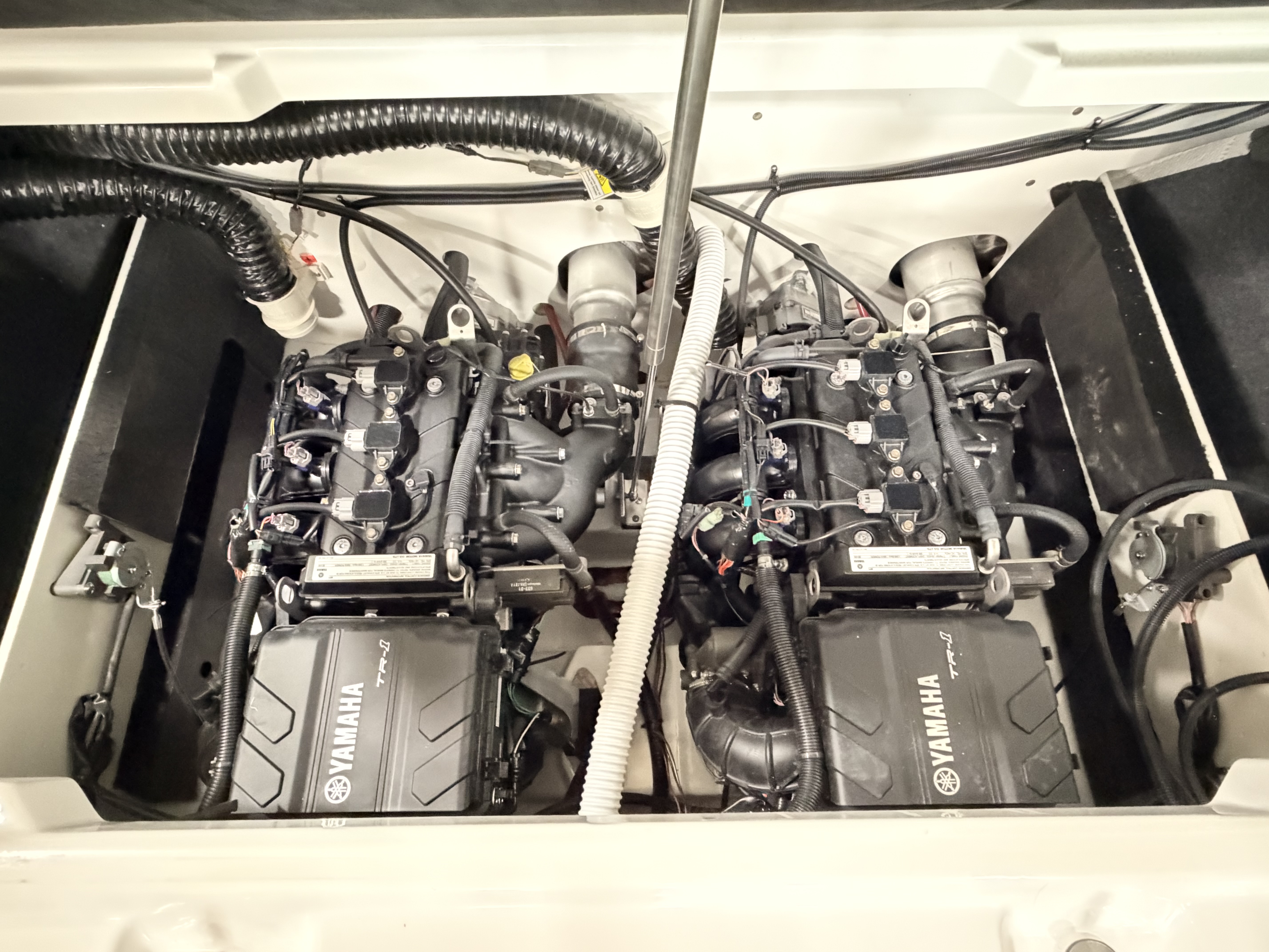 2026-Yamaha-Boats-AR-220-AR-2610 | Michigan City, IN | Marine Dealership